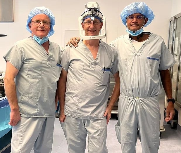 Dr. MacKenzie of Canada Celebrates 20+ Years of Hip Resurfacing Success ...